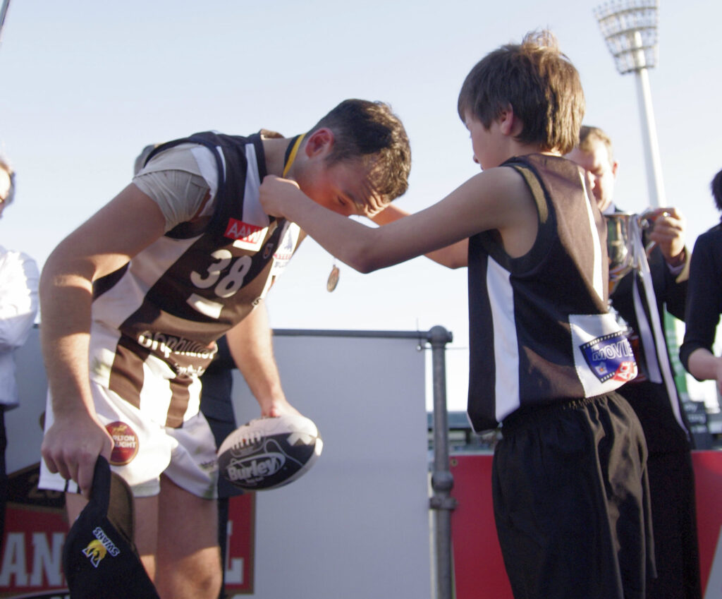 Roberts looks to premiership reunion ahead of Hall of Fame induction ...